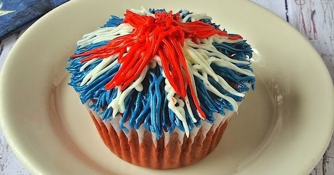 FUN FOOD: Fireworks Cupcakes