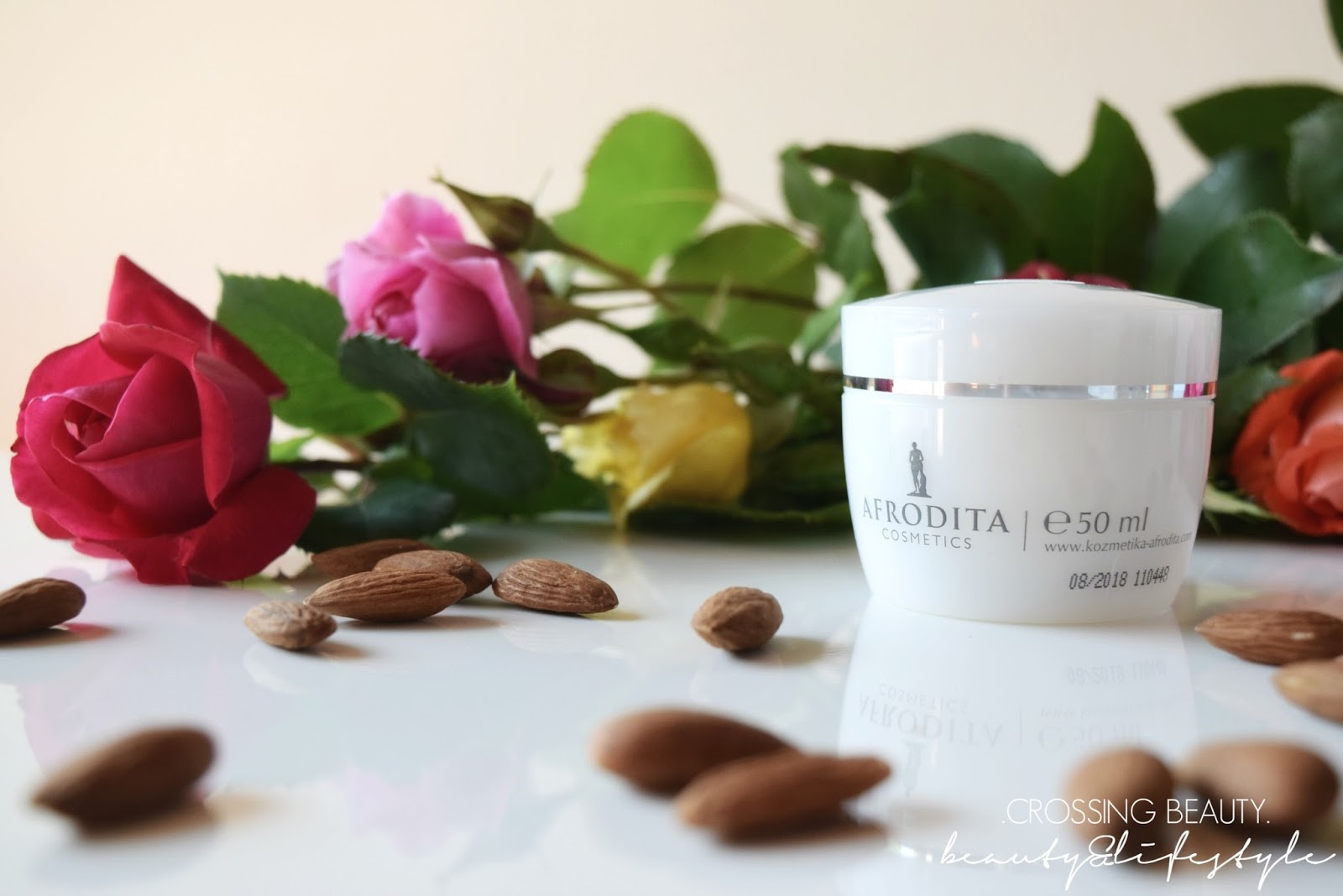 CROSSING BEAUTY: Afrodita Cosmetics | Mandelj Multiaktivna Hranljiva Krema