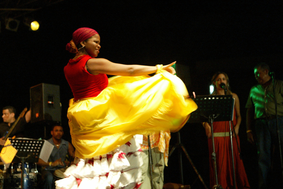 dance steps: AFRO-CARIBBEAN DANCE BOMBA DANCE WORKSHOP