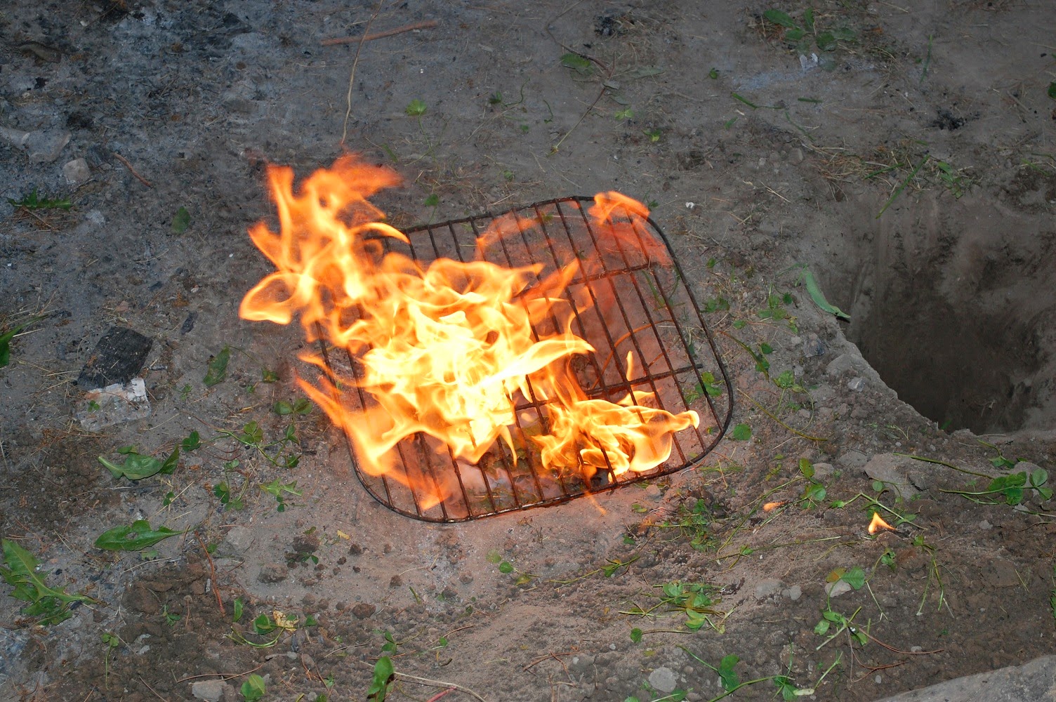 Uvulapie and His Amazing Hillbillies: How to Build a Dakota Fire Hole