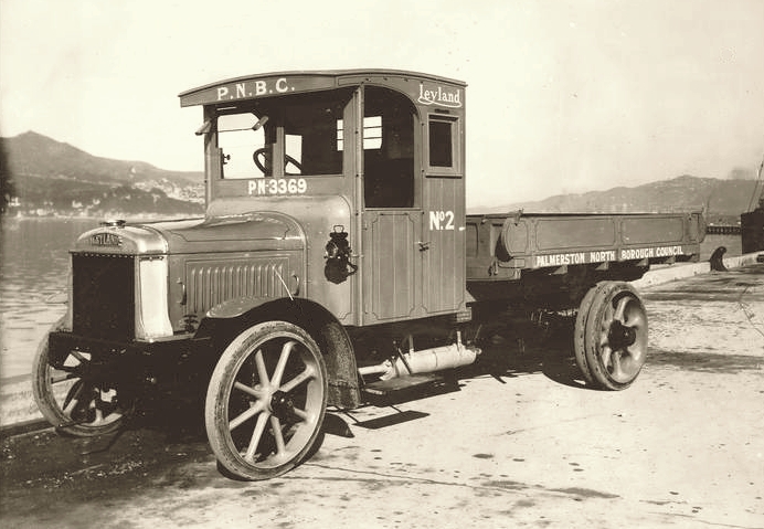 transpress nz: early Leyland tip-truck, 1910s