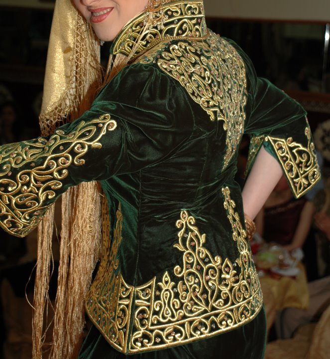 Les Algéroises: La tenue traditionnelle algéroise: Le KARAKOU