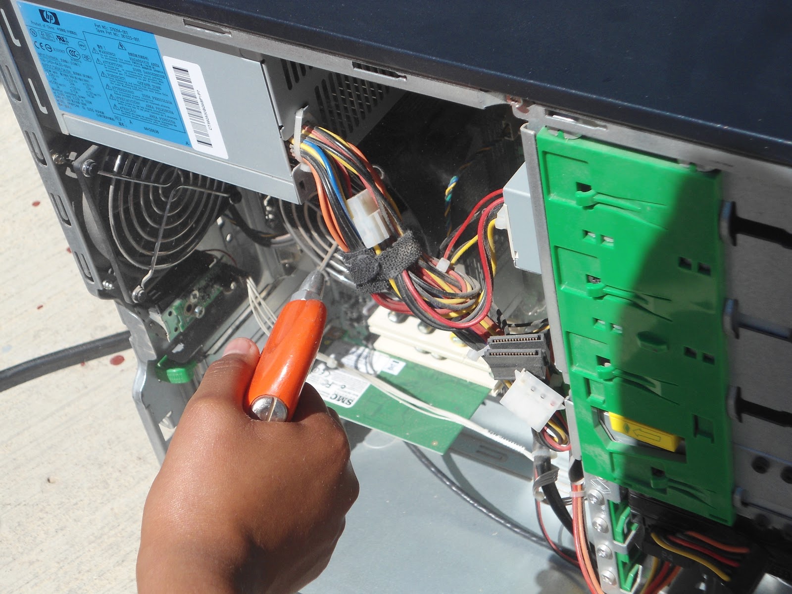 ENSAMBLE Y MANTENIMIENTO DE HARDWARE Y SOFTWARE