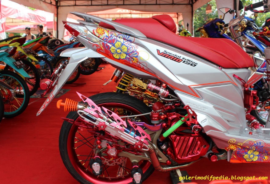 Foto Modifikasi Honda Vario 150 Kontes Full Chrome