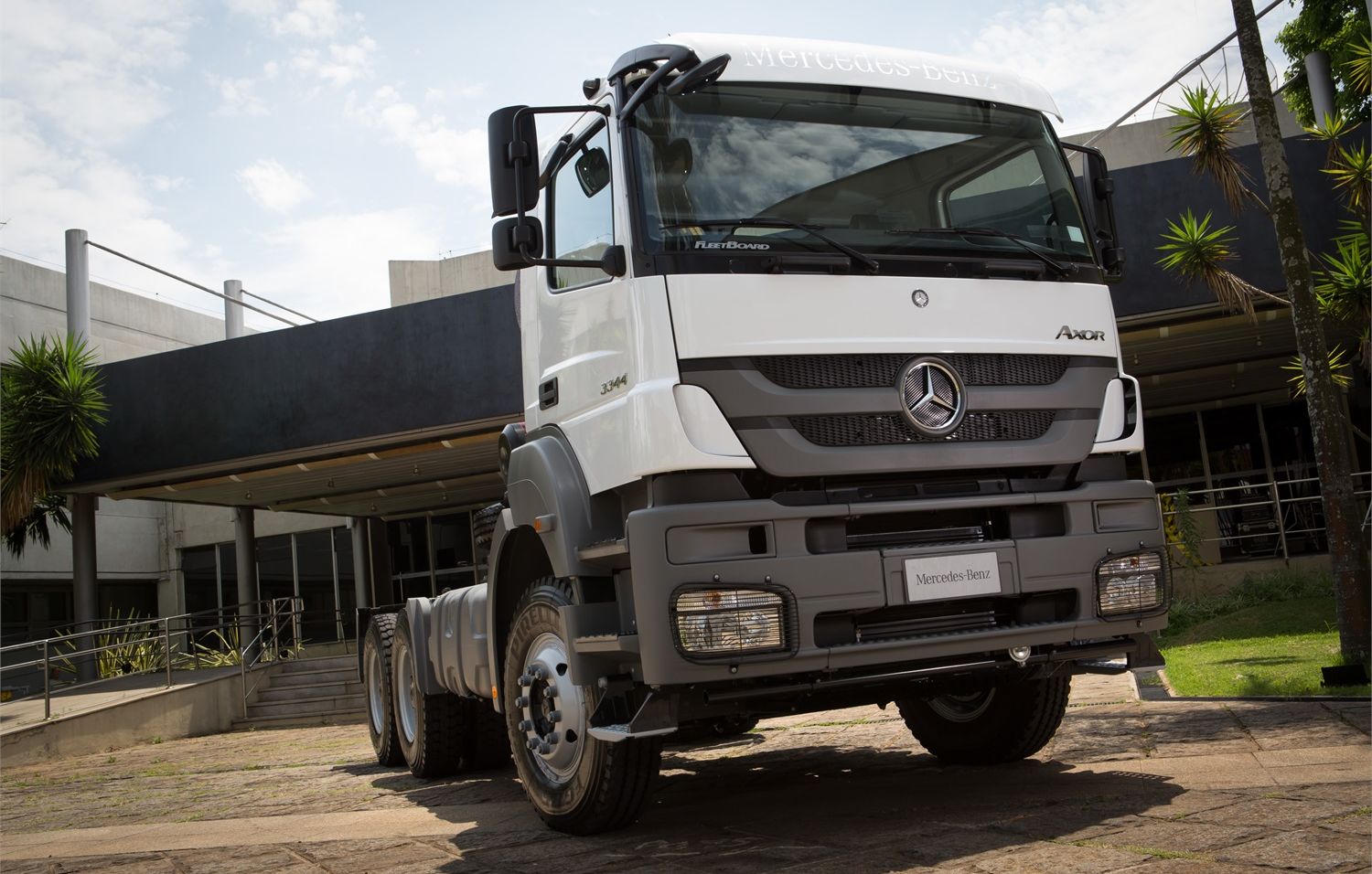 Mercedes-Benz Axor assegura melhor custo-benefício e rentabilidade