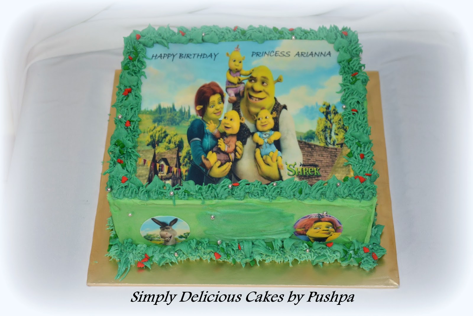 SIMPLY DELICIOUS CAKES: Shrek & Fiona Cake