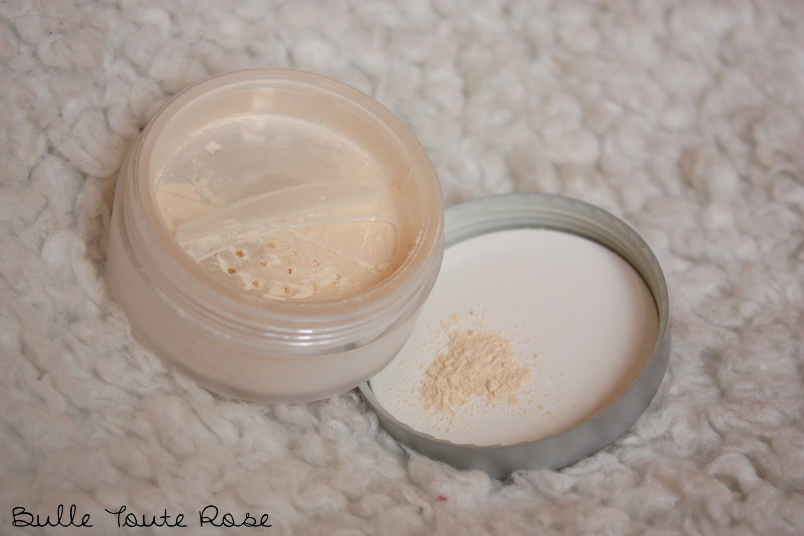 Une Bulle toute Rose : Sur le banc d'essai : deux poudres libres ...