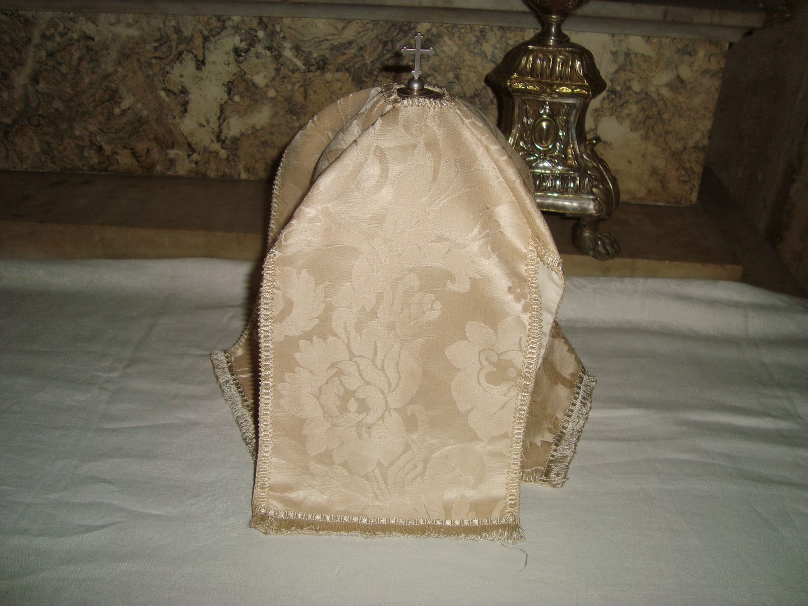 Orbis Catholicus Secundus: Ciborium Veil