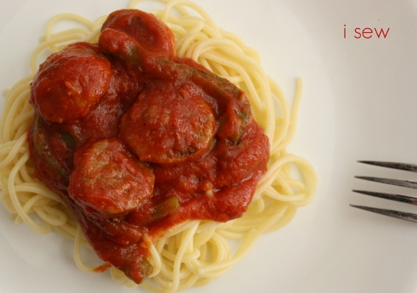 I Sew, Do You: Everyday Spaghetti Sauce {a recipe}