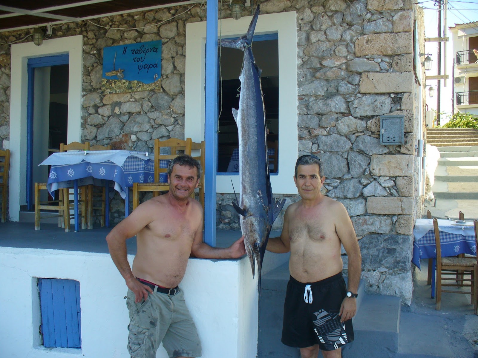 ΨΑΡΑΔΕΣ ΛΕΩΝΙΔΙΟΥ