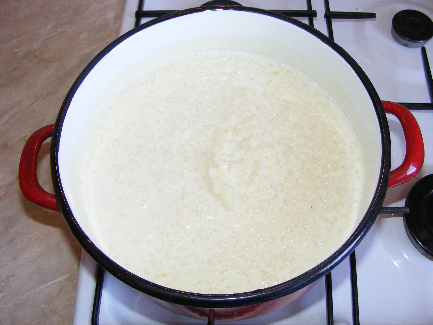 Cum se face un orez cu lapte gustos | Preparatedevis.ro