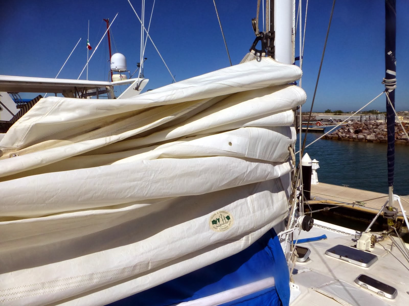 Magic, a Privilege 39' Catamaran, is SOLD: Exterior Features