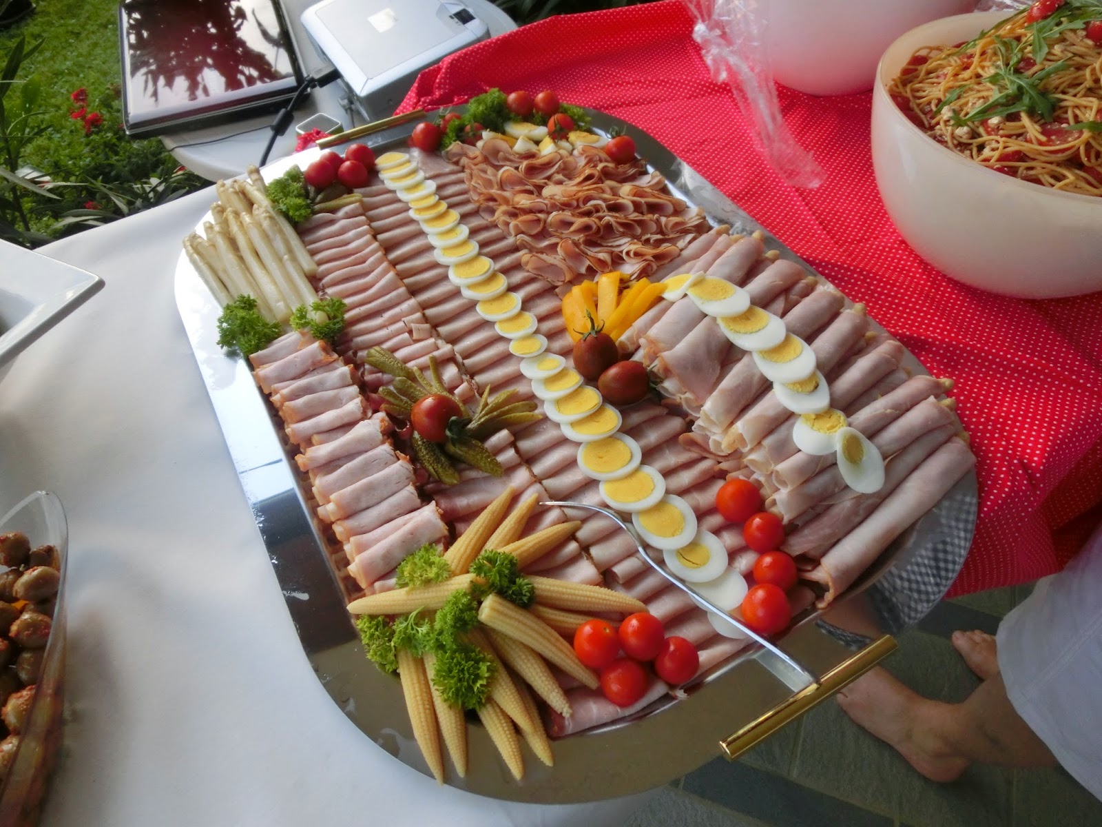 Buntes Landleben: Kaltes Buffet - die Zweite