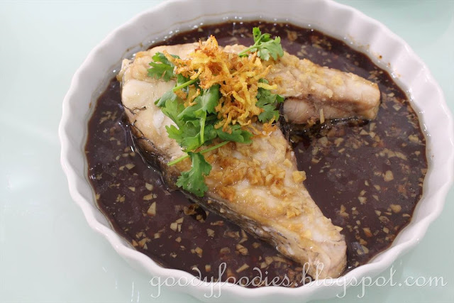 GoodyFoodies: Recipe: Steamed Threadfin Fish (Ma Yau) with Soy Sauce