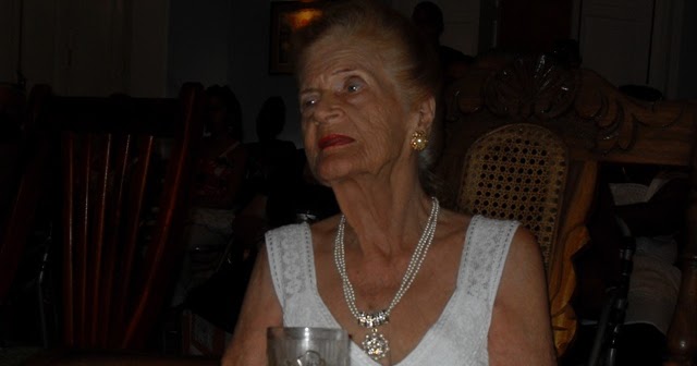 Hablamos de...: Festejarán en Matanzas 95 años de Carilda Oliver Labra.