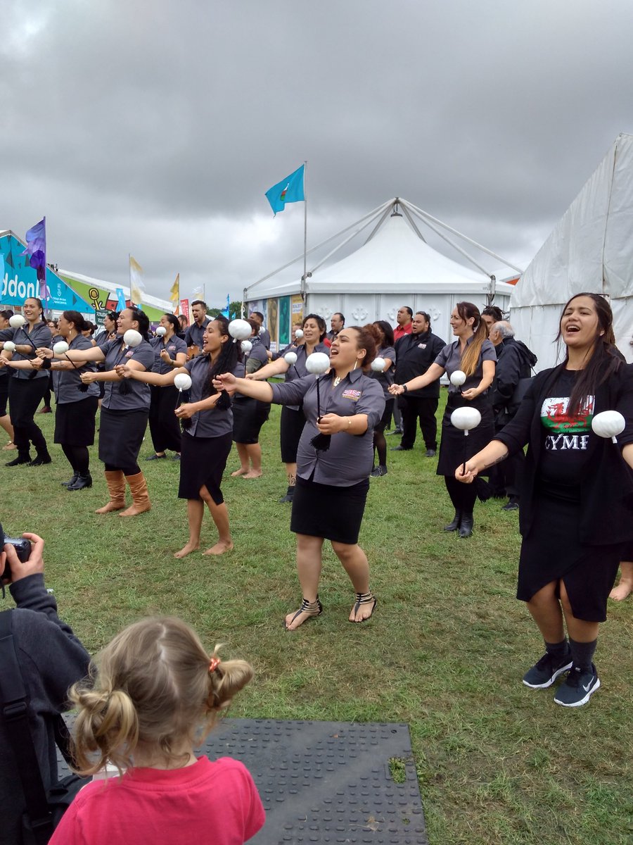 Nacions Sense Estat: Maori delegation at Welsh Language Festival