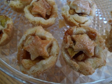 egg juice with pepperoni: Mini apple star pies FAIL