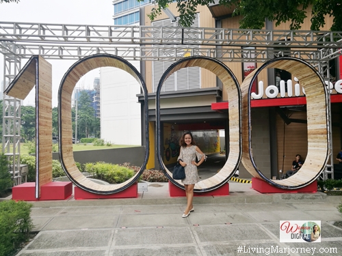 Woman In Digital: Jollibee 1000th Store Opens in Triangle Drive BGC