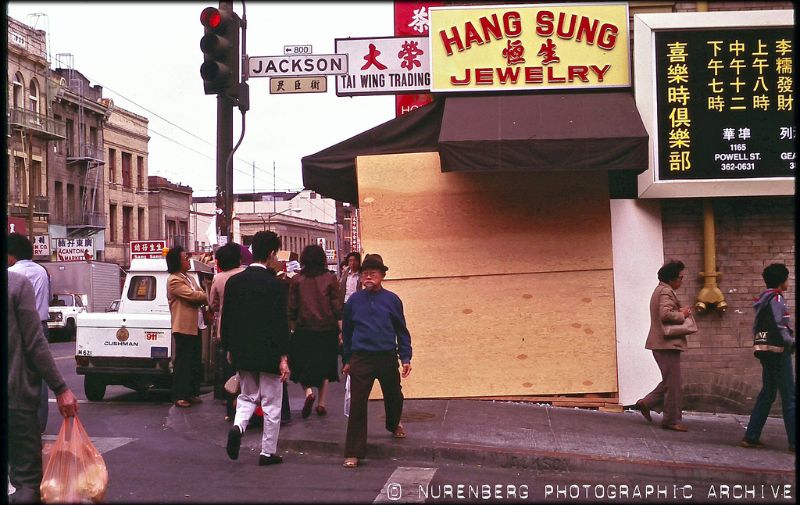 33 Beautiful Color Snapshots That Capture Street Scenes of San ...