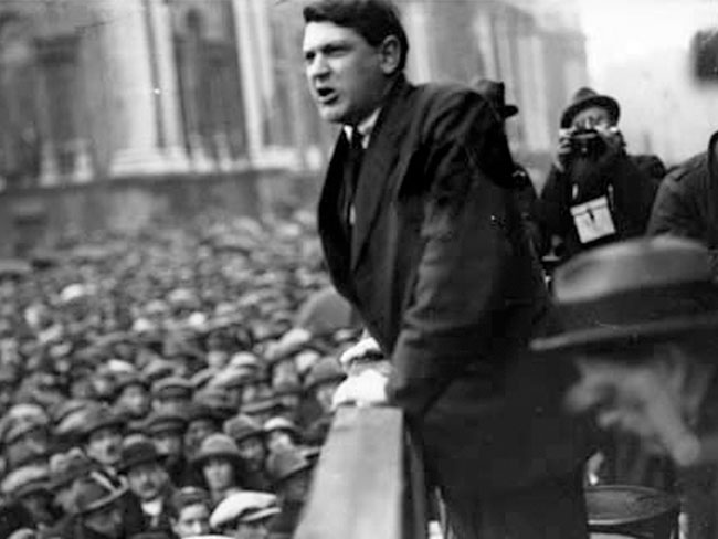 Michael Collins ve Özgürlüğün Bedeli - Sinema Bulvarı