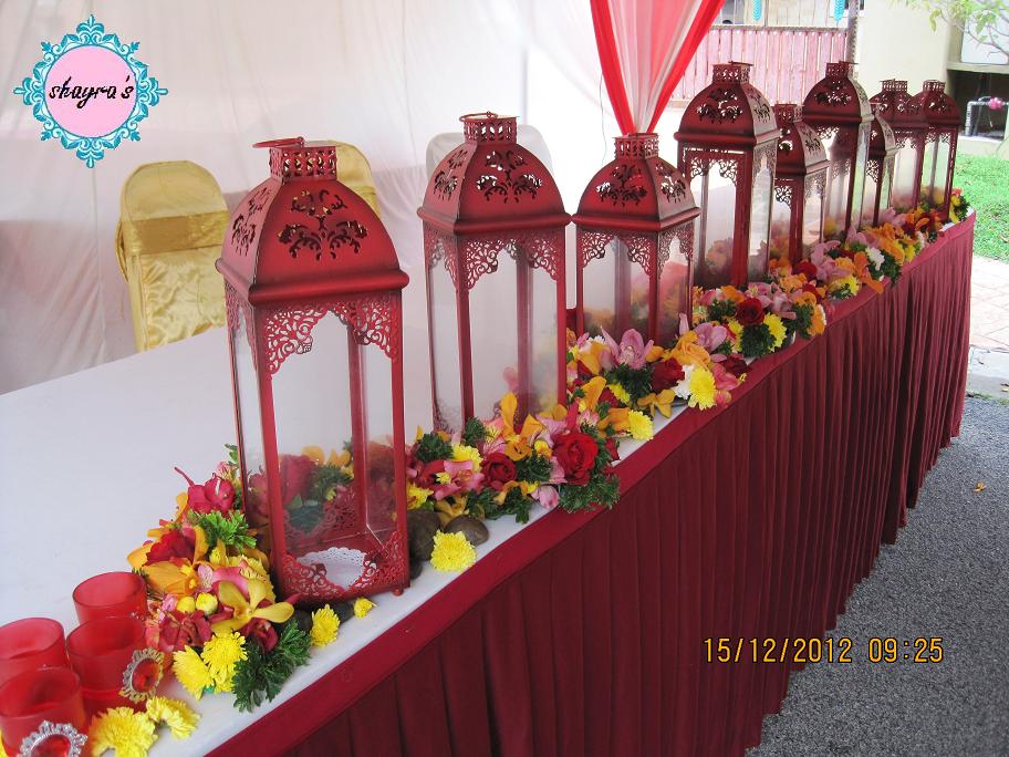 Flora by Shayra: Moroccan Fusion Main Table (Red Meja Beradab)Meja berada