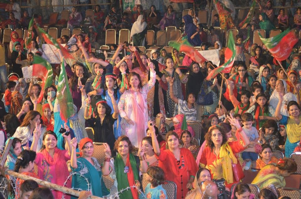 Pakistan Tehreek-e-Insaf (PTI) Azadi Square Islamabad Wallpapers 12-09 ...