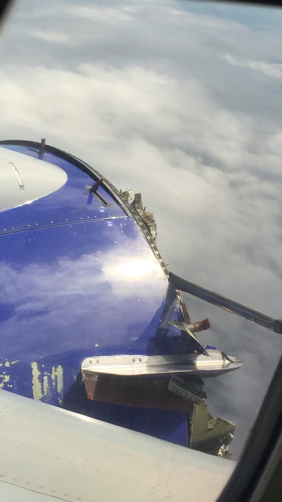 Kathryn's Report: Southwest Airlines, Boeing 737-7H4, N766SW: Accident ...