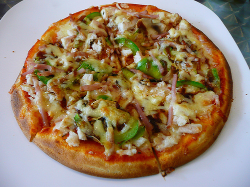REDCHILI: Hot Pepper Chicken Pizza Recipe