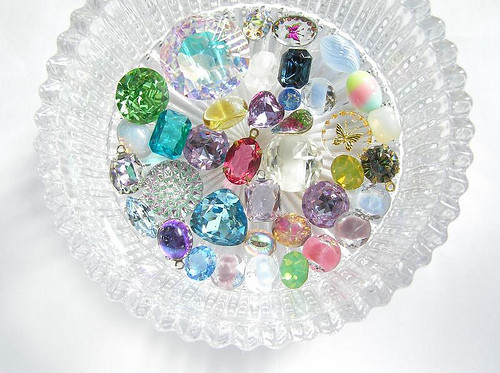 Mrs Black's This n That: THE JEWEL GARDEN