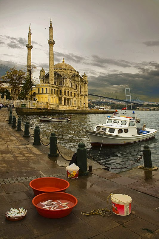 Ploaia de cuvinte: Istanbul – orasul care construieste poduri intre ...