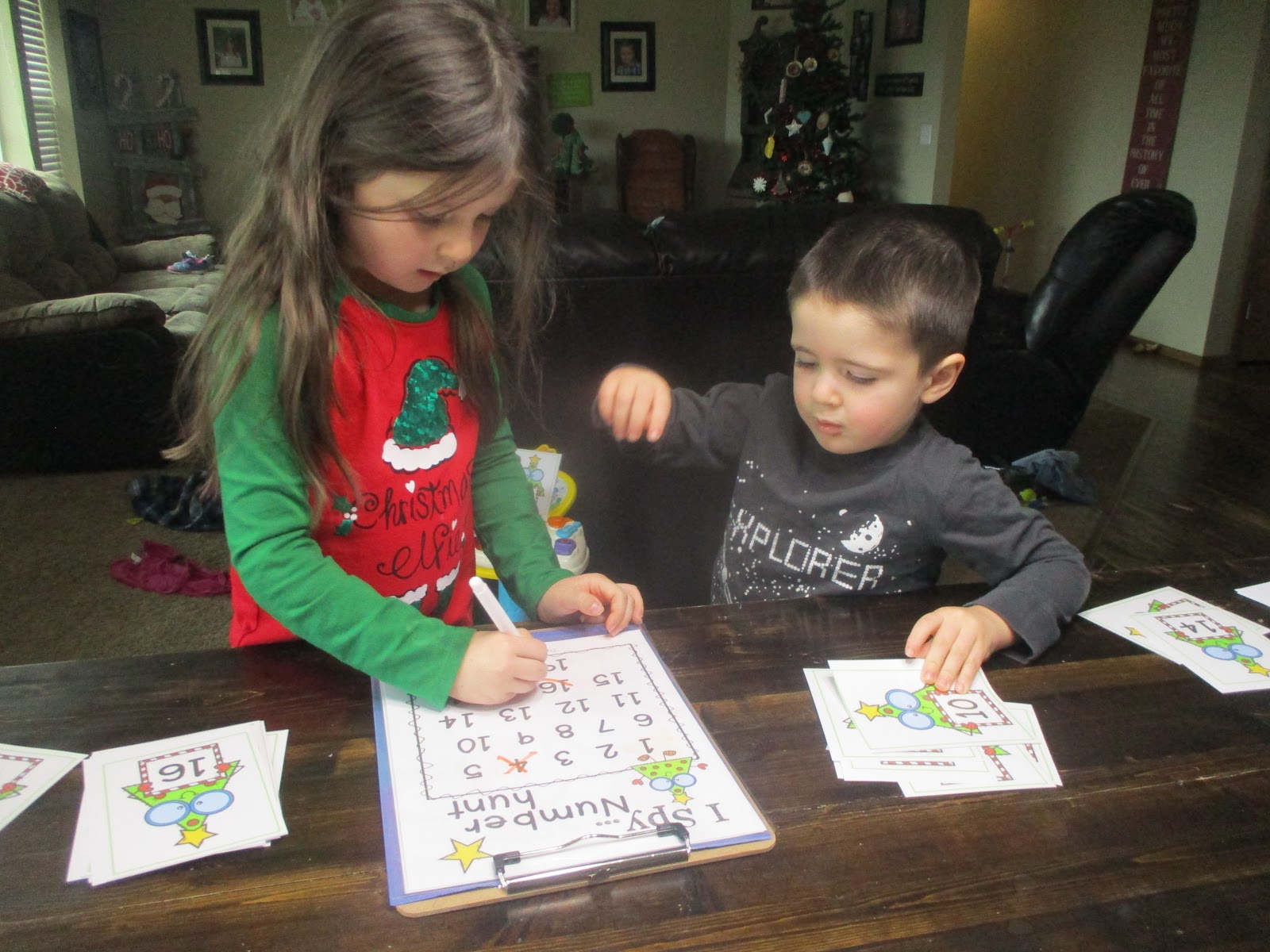 The Cozy Red Cottage: Christmas Tree Counting Cards and Number Hunt