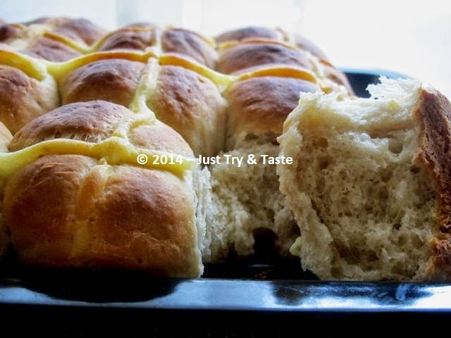 Obsesi Roti 35 - Custard Hot Cross Bun | Just Try & Taste