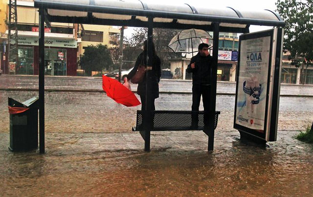 ThessBomb: ΦΩΤΟΓΡΑΦΙΕΣ ΑΠΟ ΤΙΣ ΠΛΗΜΜΥΡΕΣ ΣΤΗΝ ΑΤΤΙΚΗ