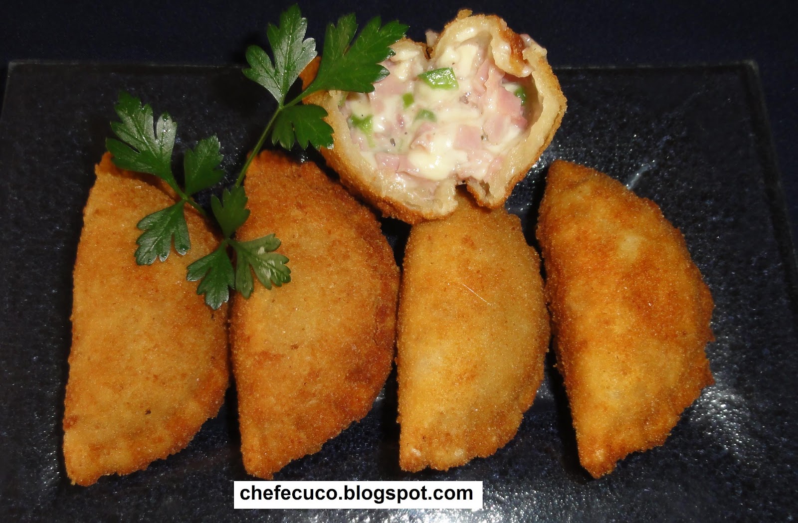 O mundo da culinária: Rissóis mistos