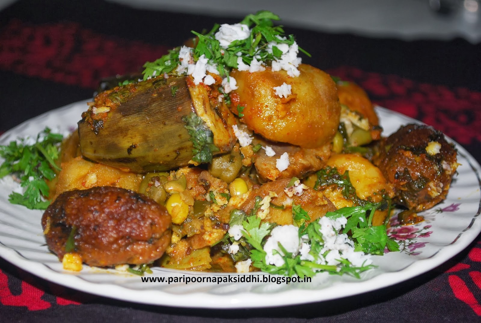 Paripoorna Paksiddhi : SURTI UNDHIYU (सुर्ती उन्धीयू )