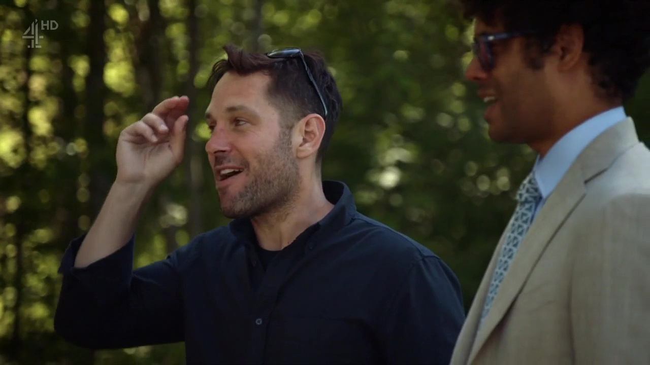 ausCAPS: Paul Rudd shirtless in Travel Man 4-02 "Helsinki"