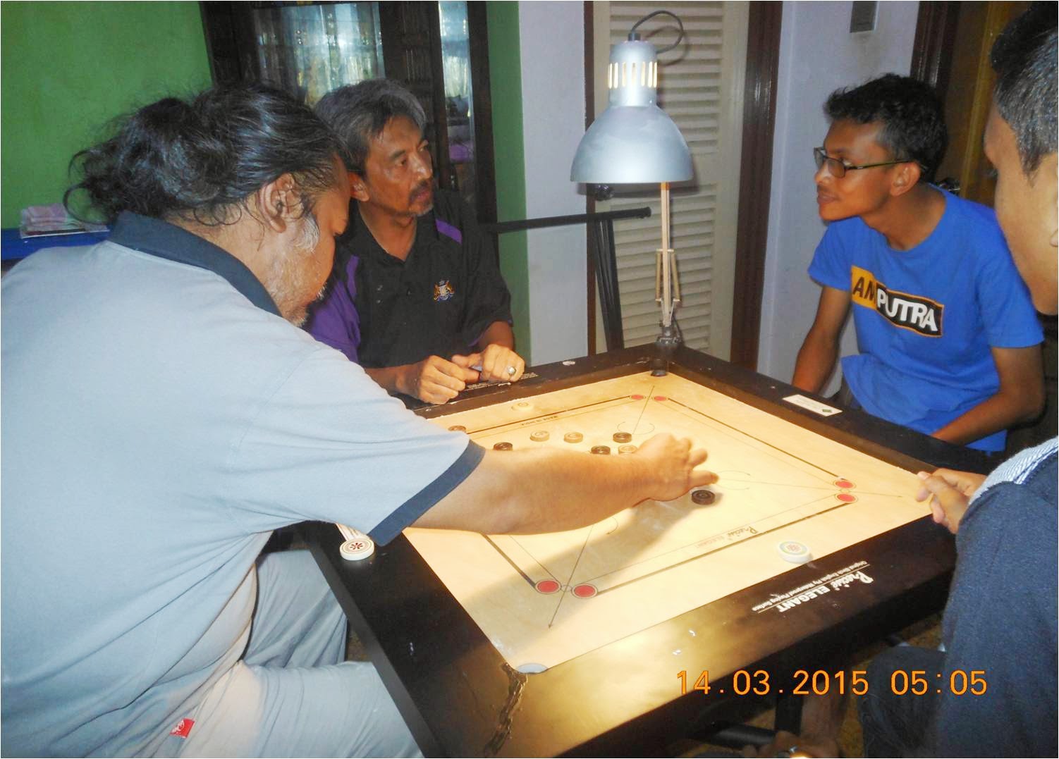 KOMUNITI KAROM ANTARABANGSA: April 2015