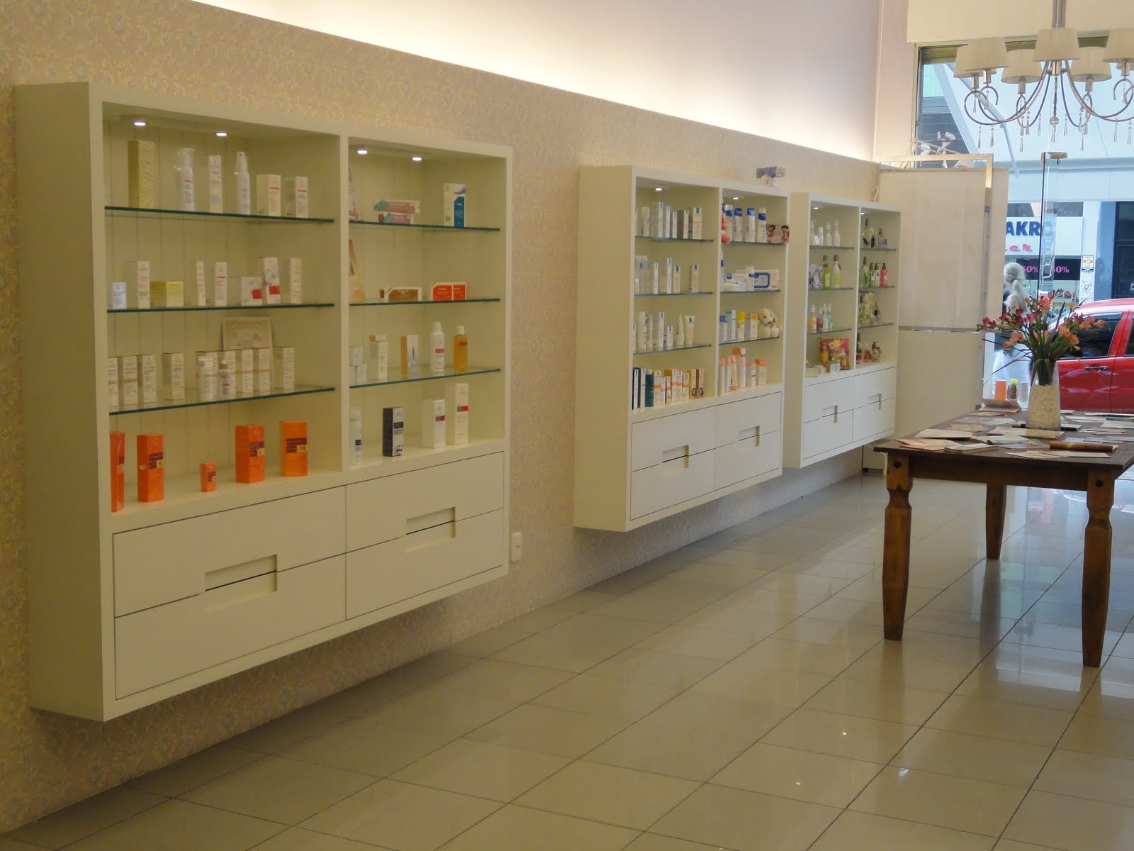 ENIO STUMPF ARQUITETURA: LOJA INOVA DERME dermocosméticos