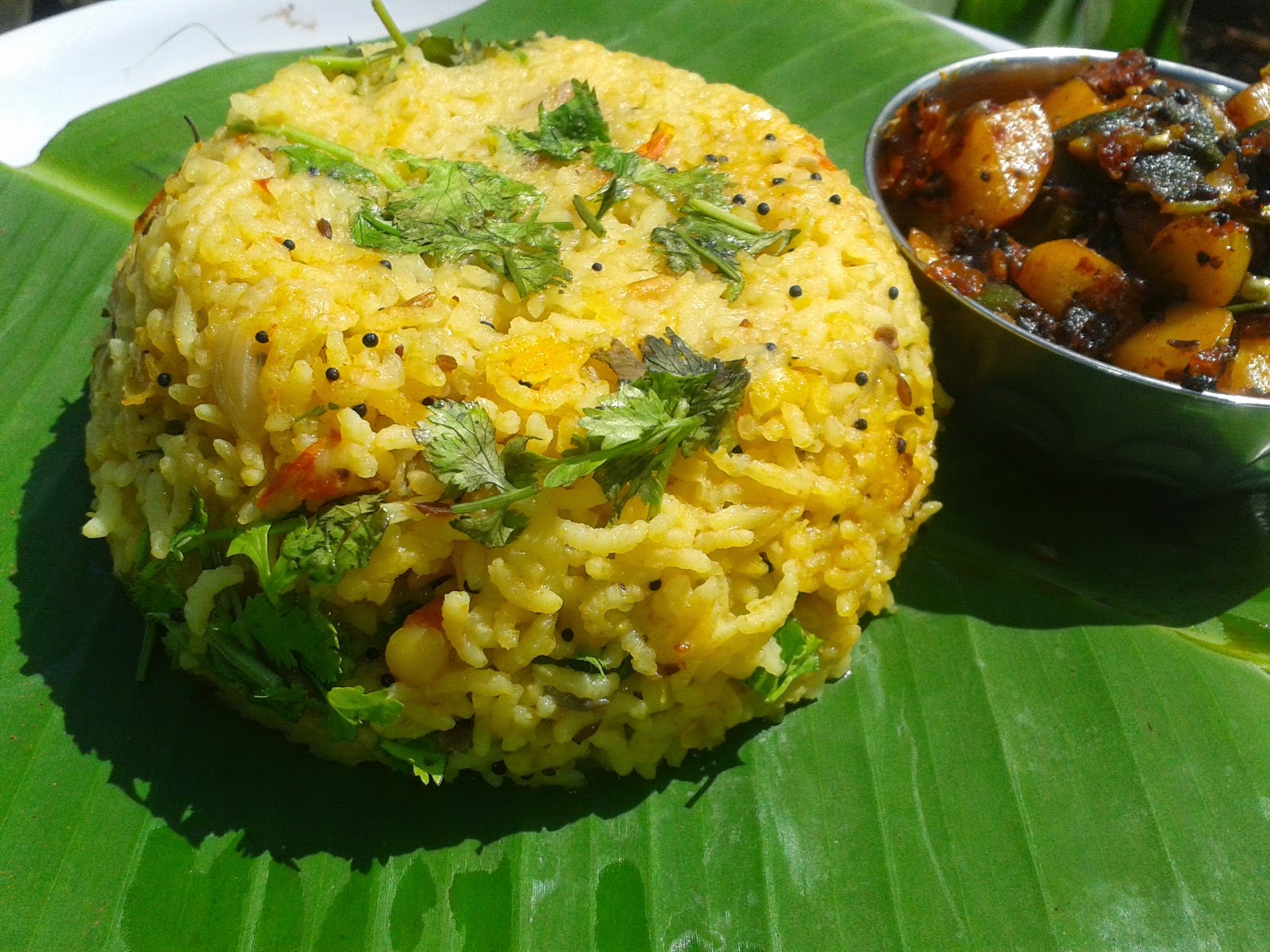 Arisi Paruppu Sadam Recipe - Banana-breads.com