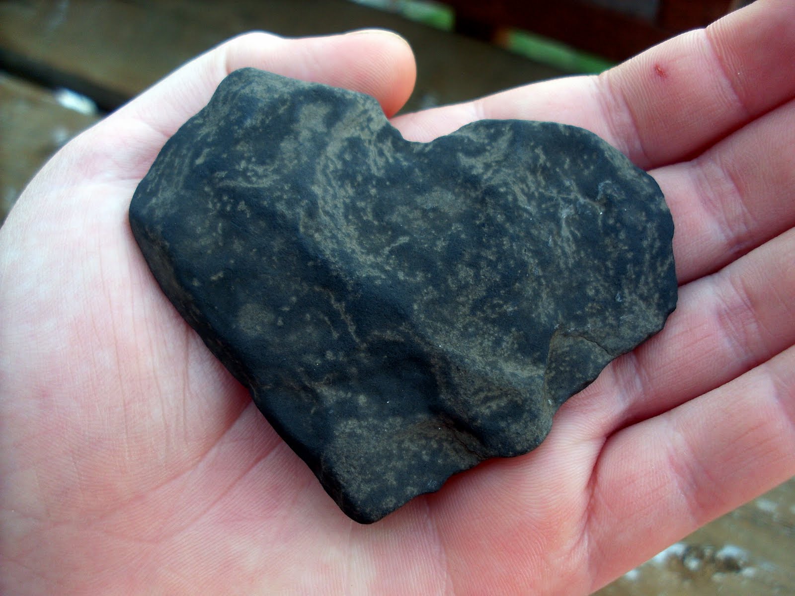 25 Incomparable heart shaped rock painting ideas You Can Download It ...