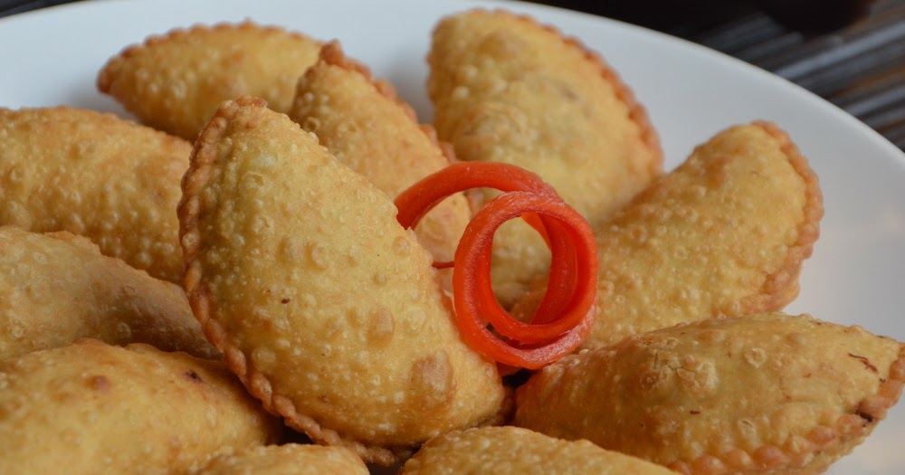 Diah Didi's Kitchen: Pastel Mini Isi Ayam