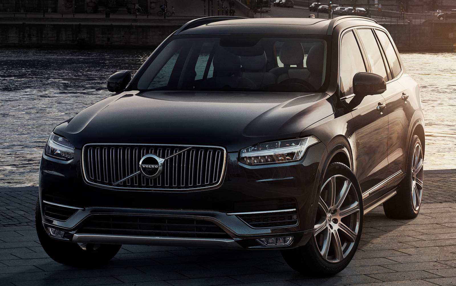 CARRO PREMIUM DO ANO AUTOESPORTE 2016 - VOLVO XC90