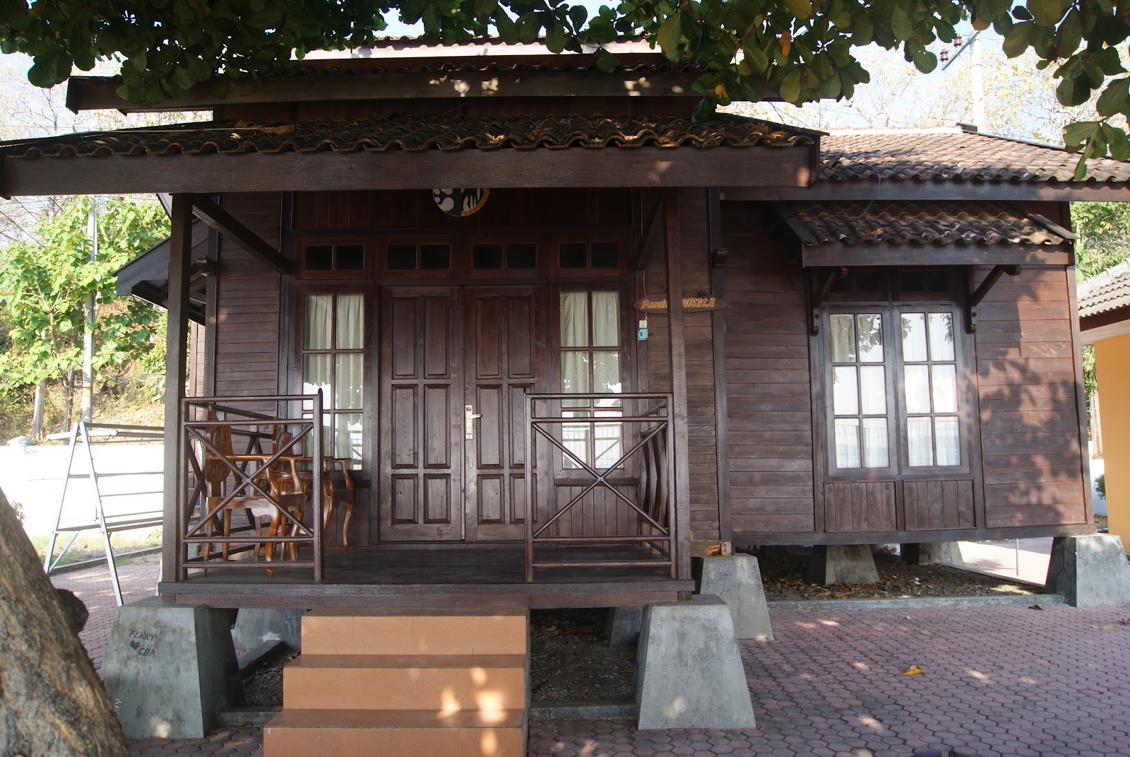 Pondok Wisata Foresta Pantai Pasir Putih ~ Wana Wisata Perum Perhutani