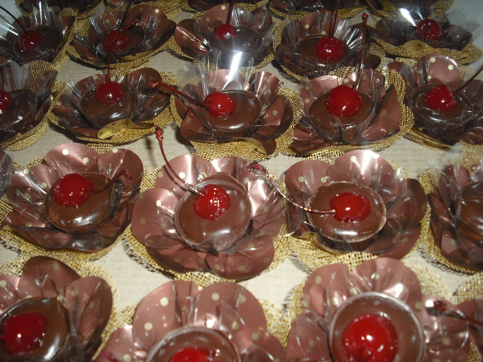 DOCES FINOS CASAMENTO, MESA DE DOCES | Regallos Eventos e Gastronomia