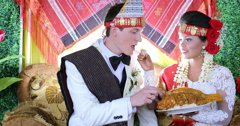 Ingin Pacaran atau Menikah dengan Pariban? Pastikan Kamu Mengetahui ...