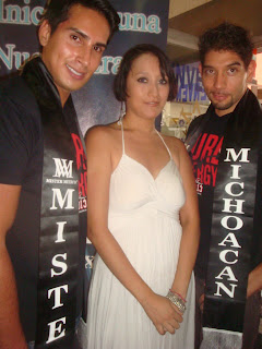 ESPECTACULARIO: JOLLIE MERCANTI Y CHELA RIVAS EN EL MISTER MEXICO