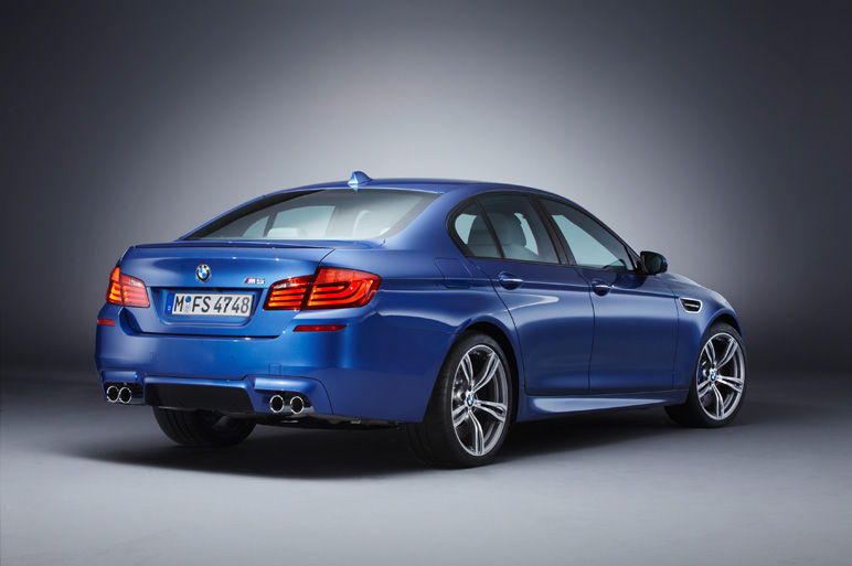 Malaysia Motoring News: BMW M5 - 552 bhp twin-turbo 4.4l V8 power