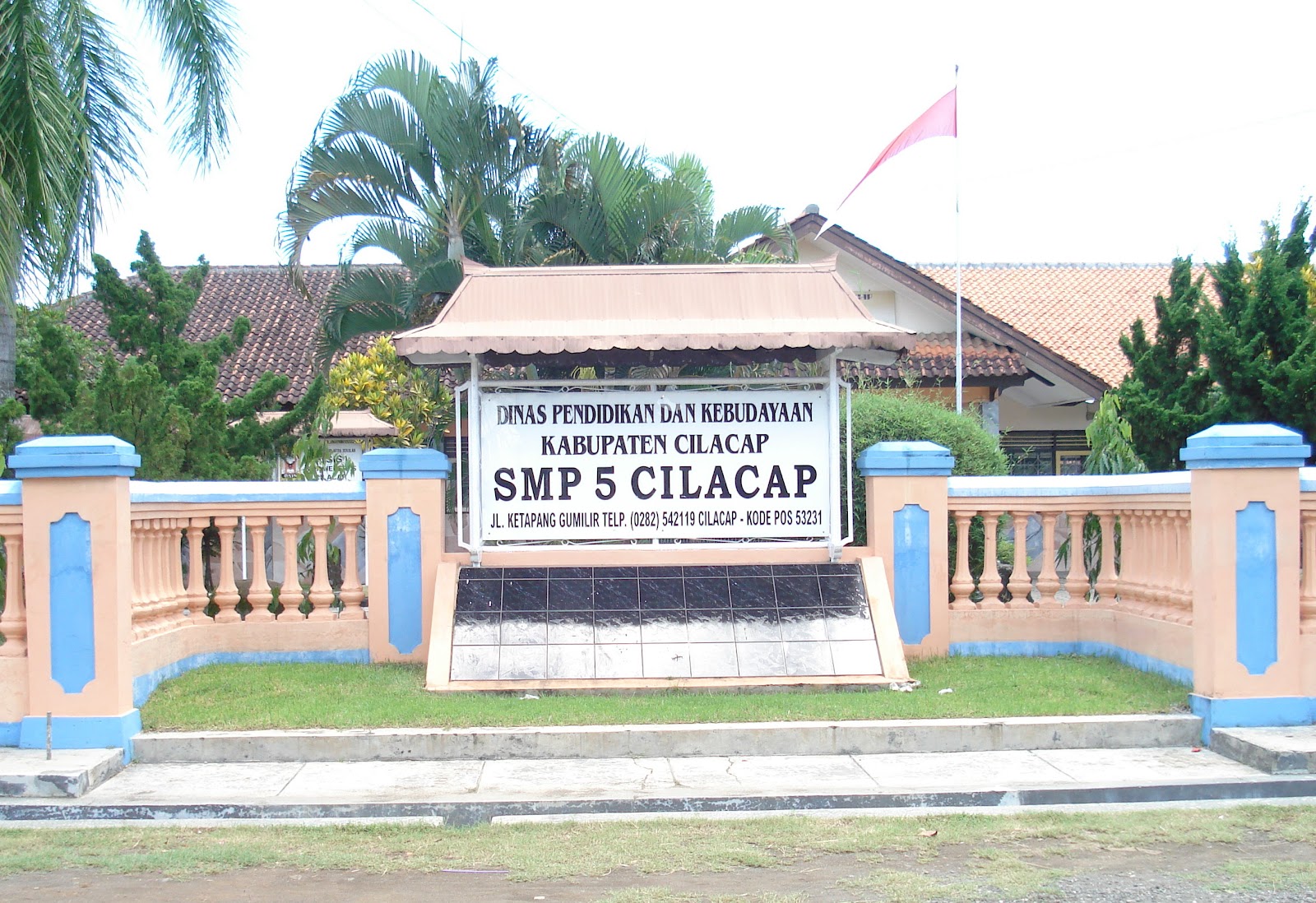 SMP NEGERI 5 CILACAP: ABOUT US
