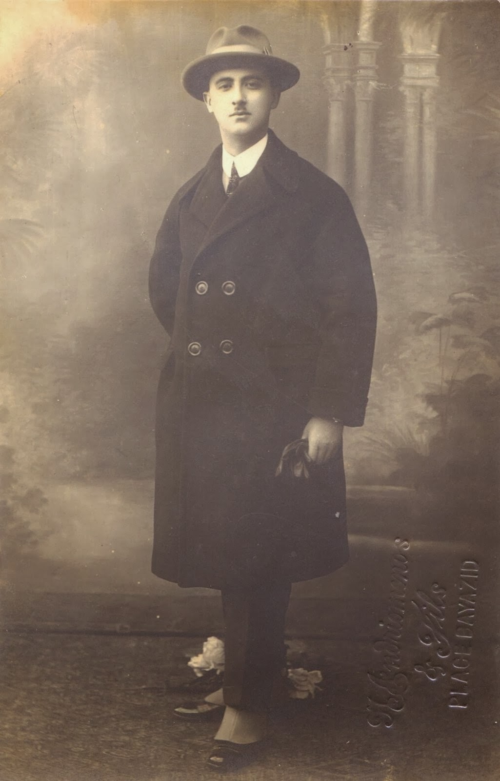 Aspundir: Turkish Portrait Photography - 1920-1930-s