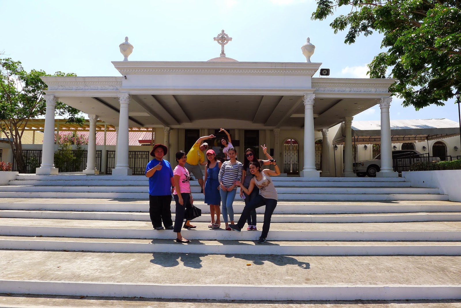 Larga-Bista: Monasterio De Tarlac / Capas National Shrine / Aquino ...